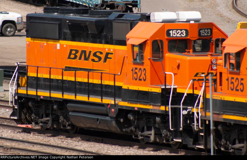 BNSF 1523